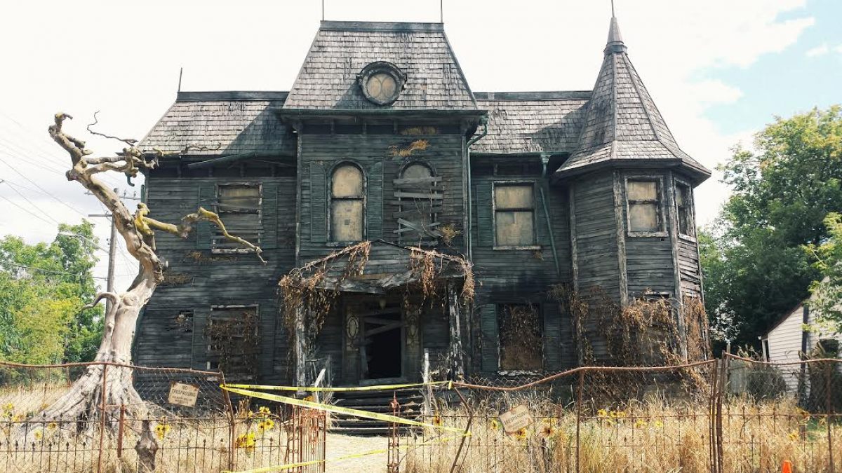 Want to See the House on Neibolt Street from the Remake of Stephen King ...